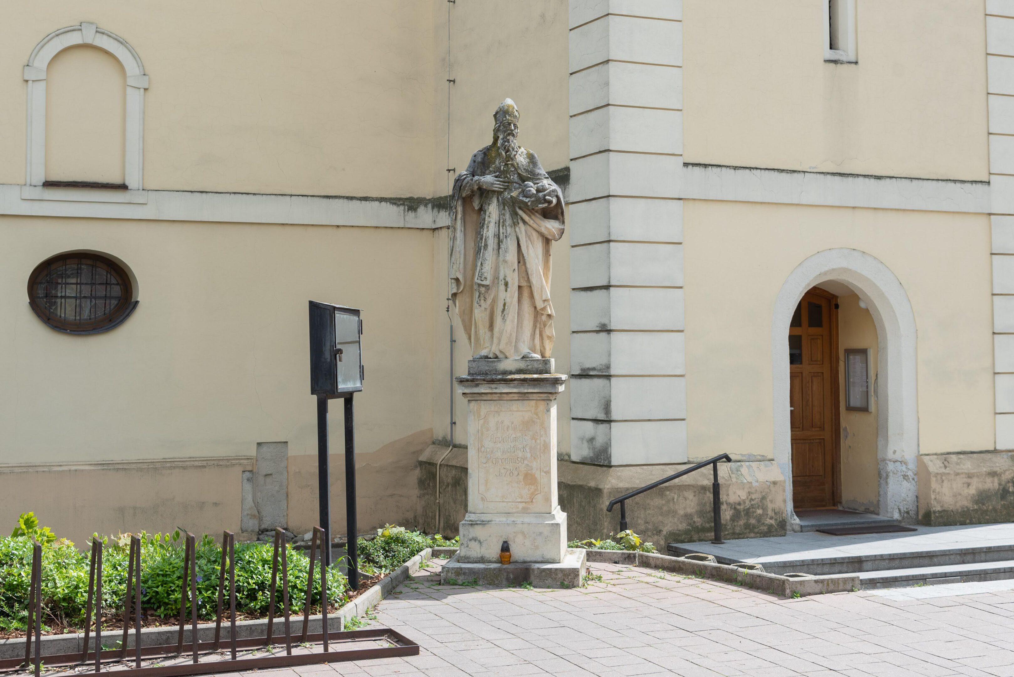 Socha sv. Mikuláša – sakrálna pamiatka z roku 1785 - KdeČo